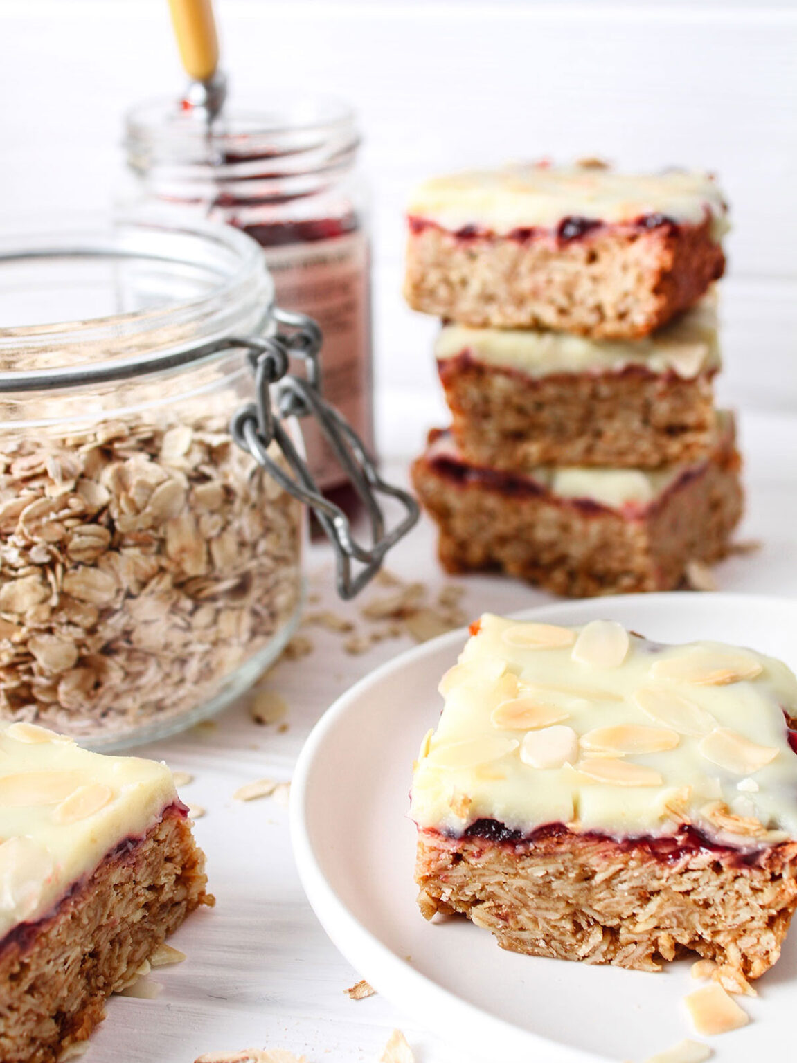 Easy All Butter Golden Syrup Oat Flapjacks - Knife and Soul