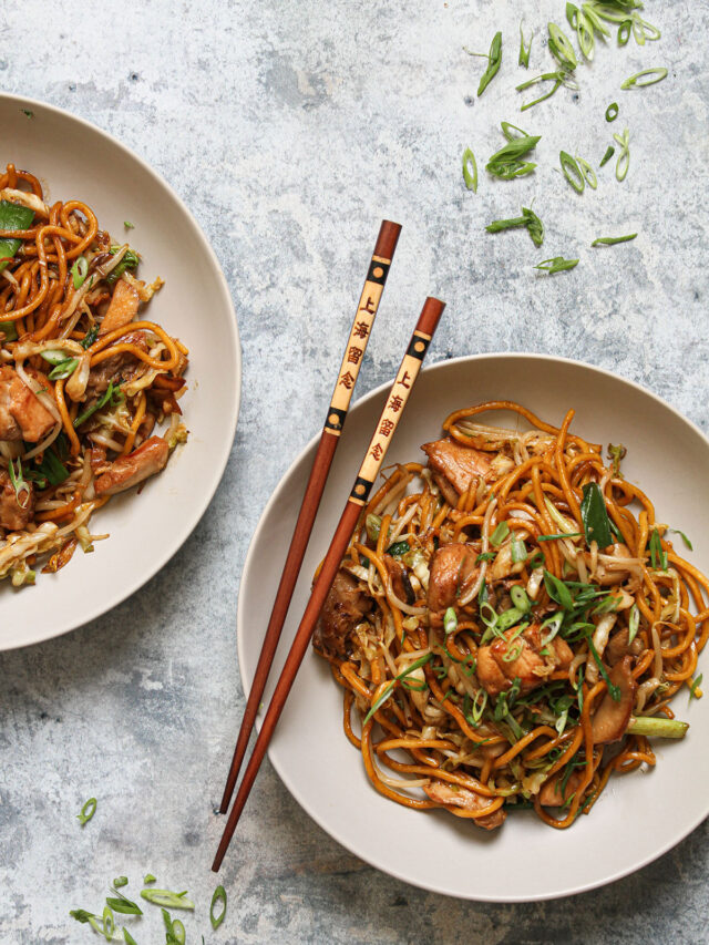 Plain Chow Mein (Easy 20 Minute Recipe) - Knife and Soul