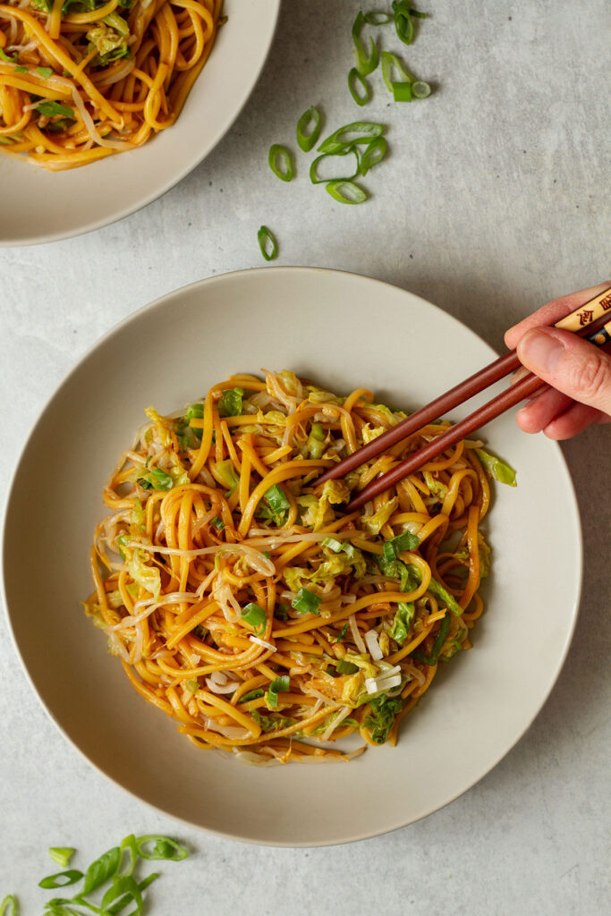 Plain Chow Mein (Easy 20 Minute Recipe) - Knife and Soul